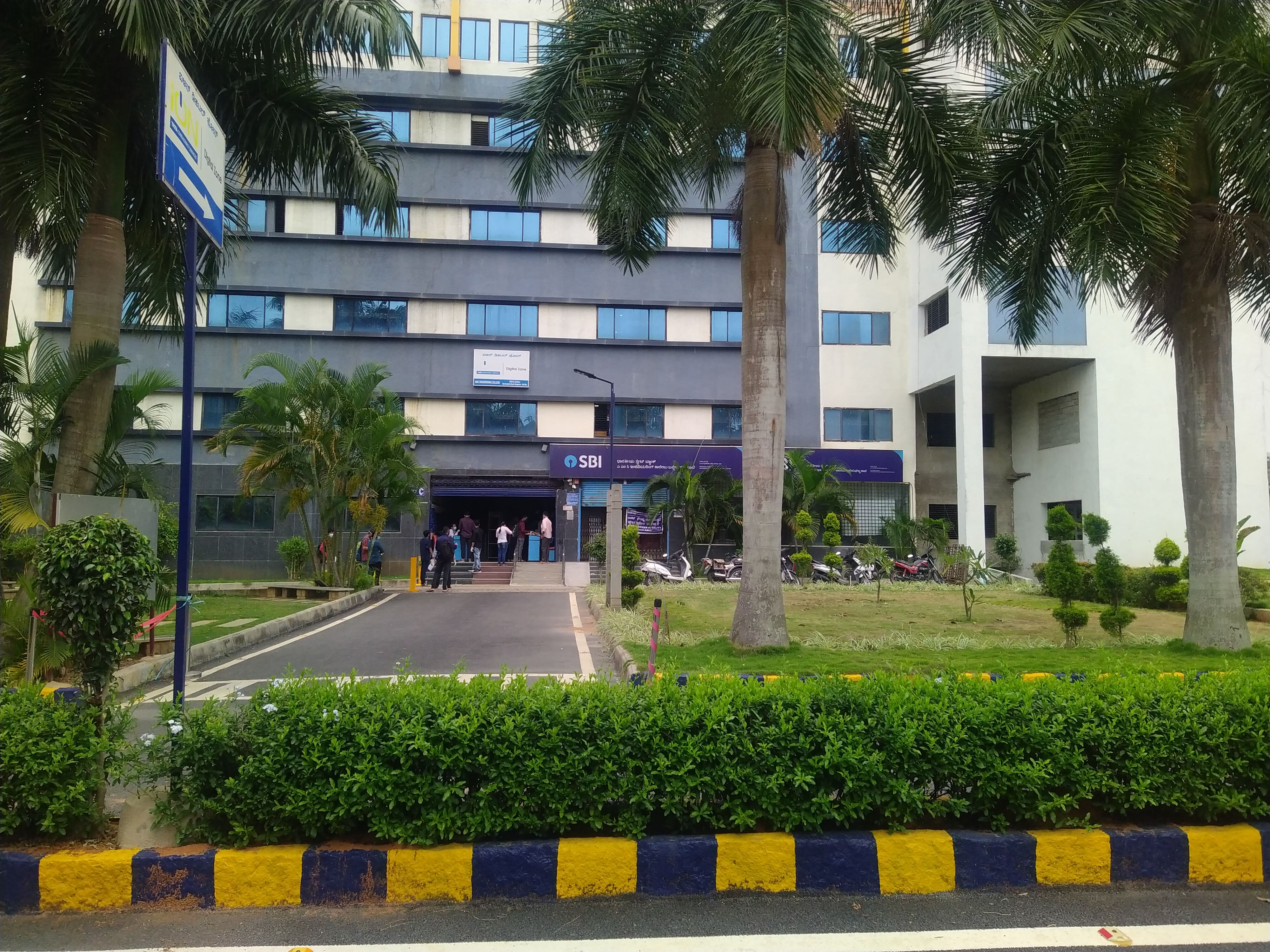 College - AMC Engineering College : Gallery